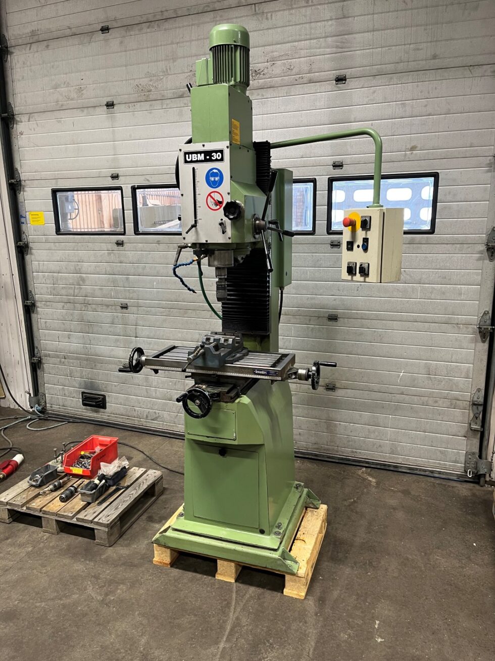 Borrmaskin Modig UBM 30 | Finspångs Verktygsmaskiner AB